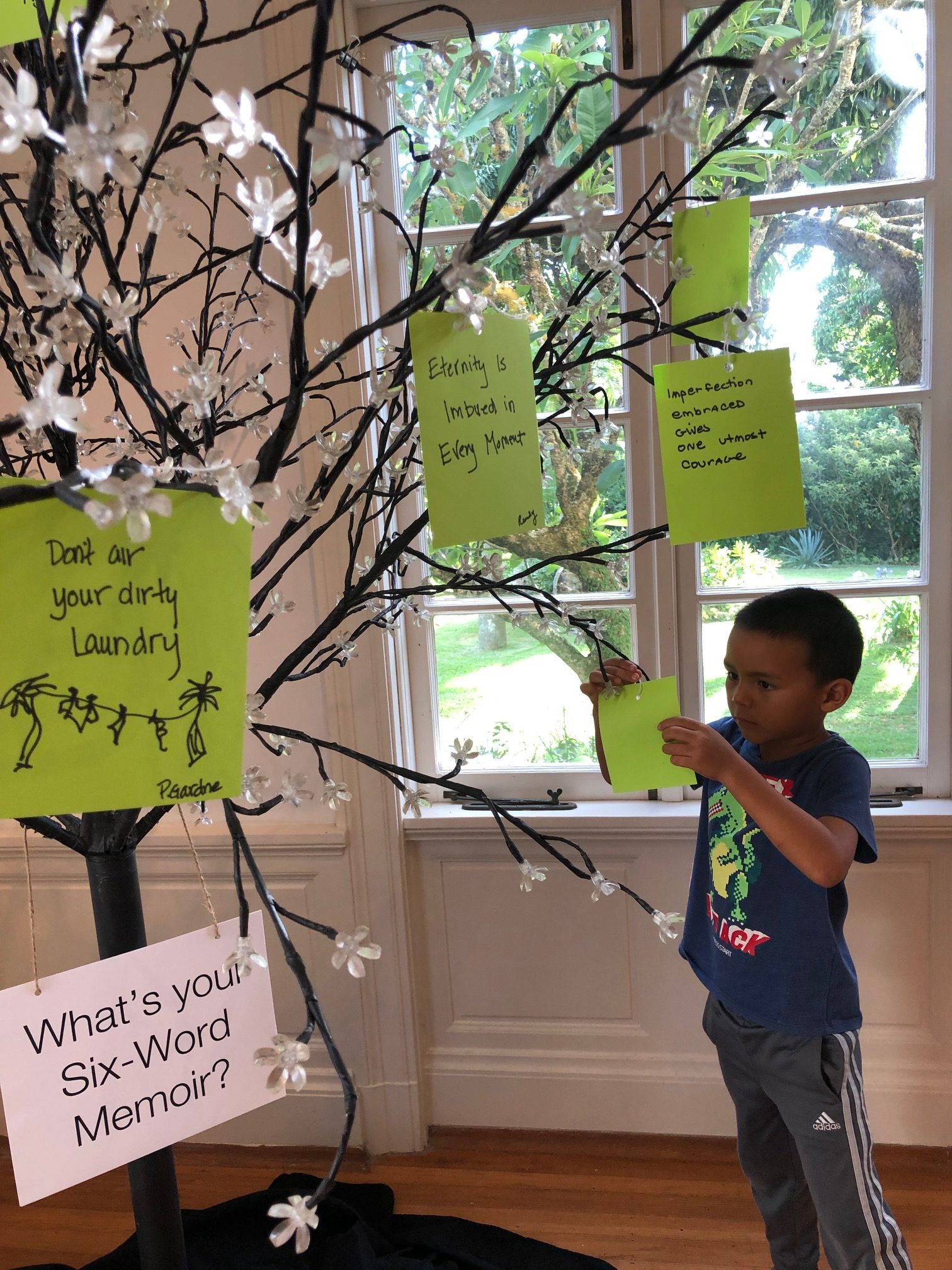 Six-Word Memoir Exhibit in Maui: Aloha Spirit in Six – Six-Word Memoirs